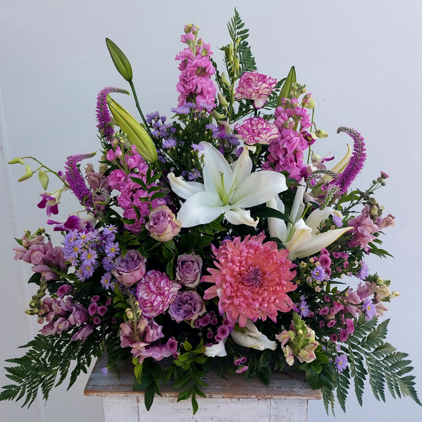 Asymmetrical Floral Design – Fiorella Florals